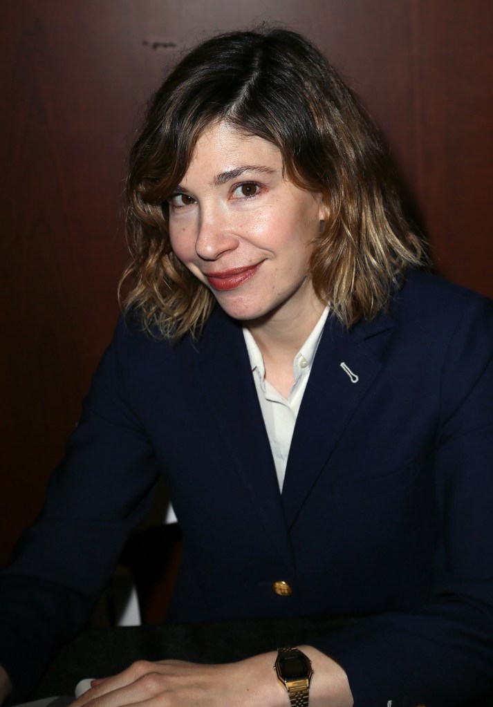 carrie brownstein is turning her memoir into a riot grrrl tv show