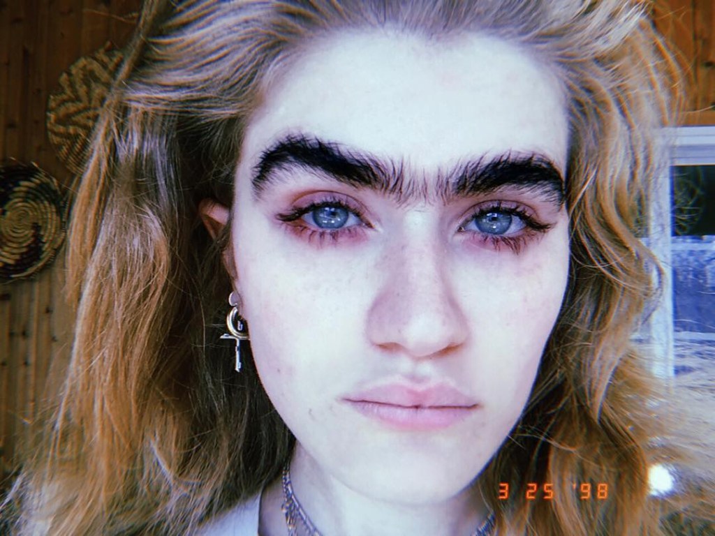 this model’s unibrow divided the internet