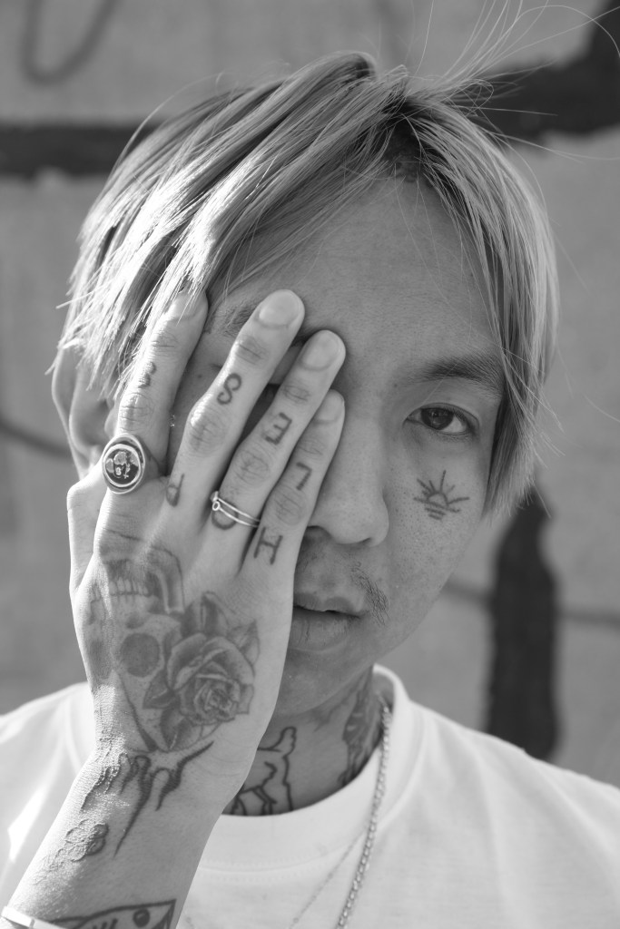 gothboiclique rapper cold hart goes pop punk