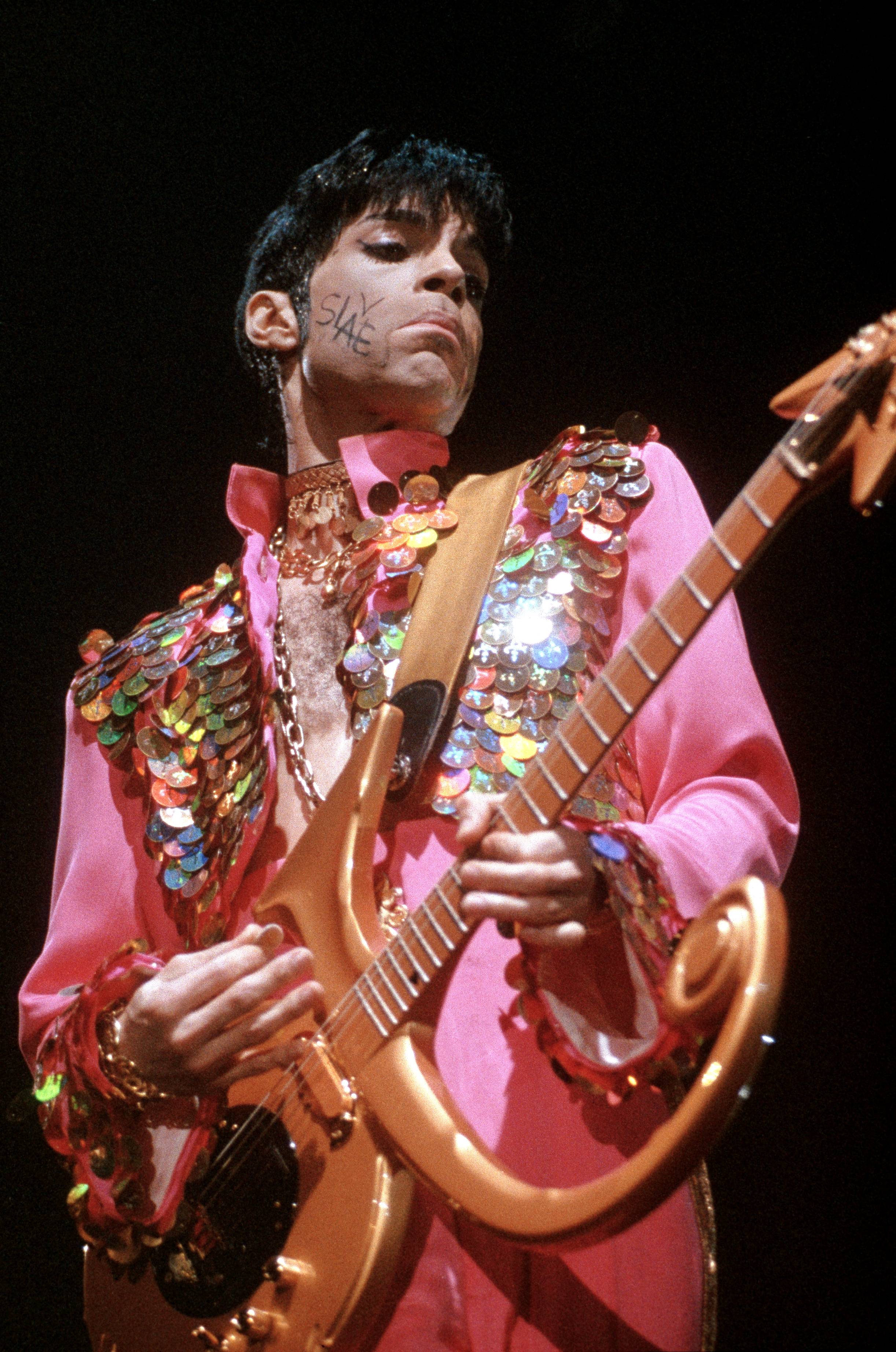 7 of prince’s most iconic outfits