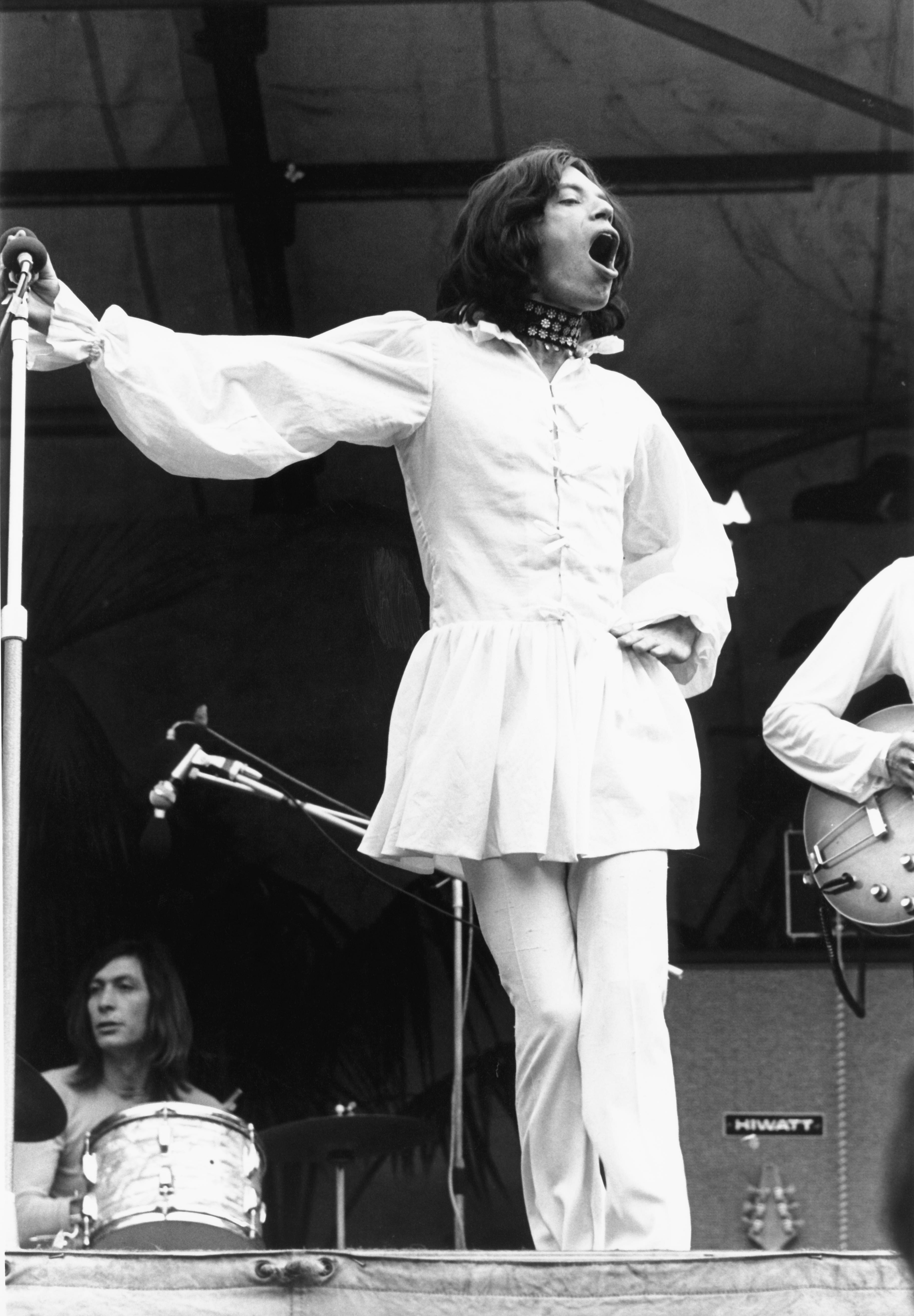 7 of Mick Jagger’s most iconic outfits