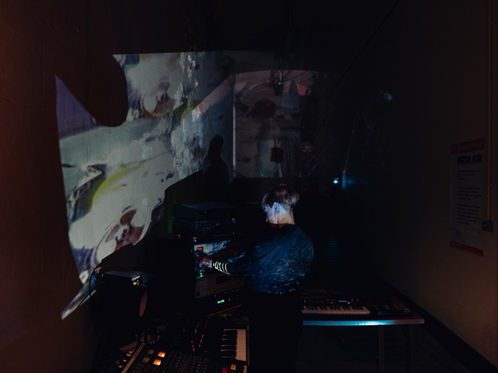 bunkerpop to bleakrave: lonelady brings her experimental manchester ...