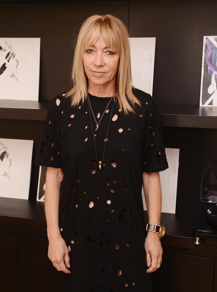 kim gordon eviscerates trump on resistance anthem ‘war / golden god’