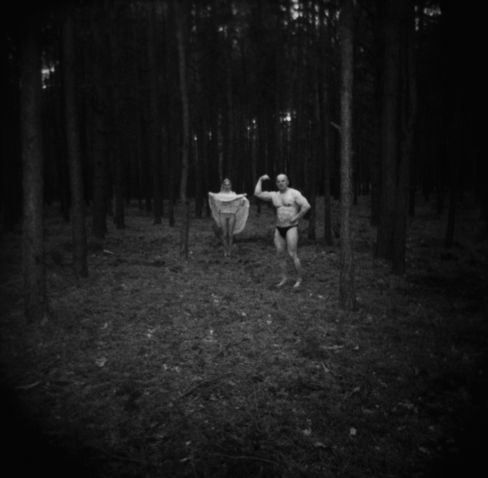 these uninhibited family portraits explore the relationship between a ...