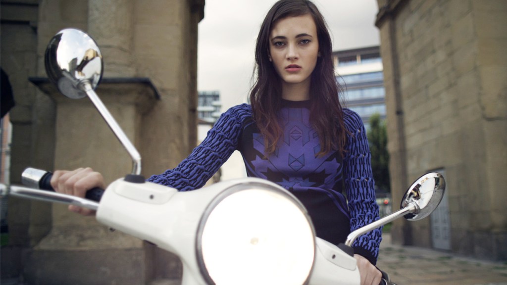 model mother tongue: greta varlese