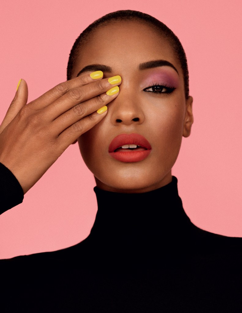 make-up artists’ tips and tricks for lookin’ hot this summer