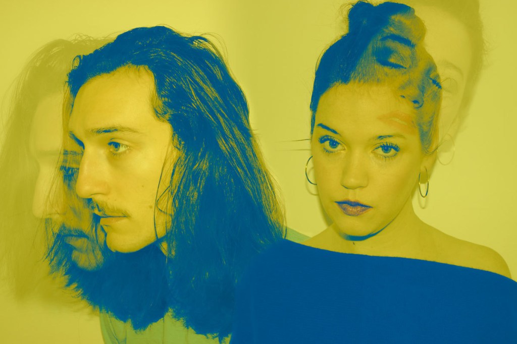 premiere: sonnymoon, grains of friends