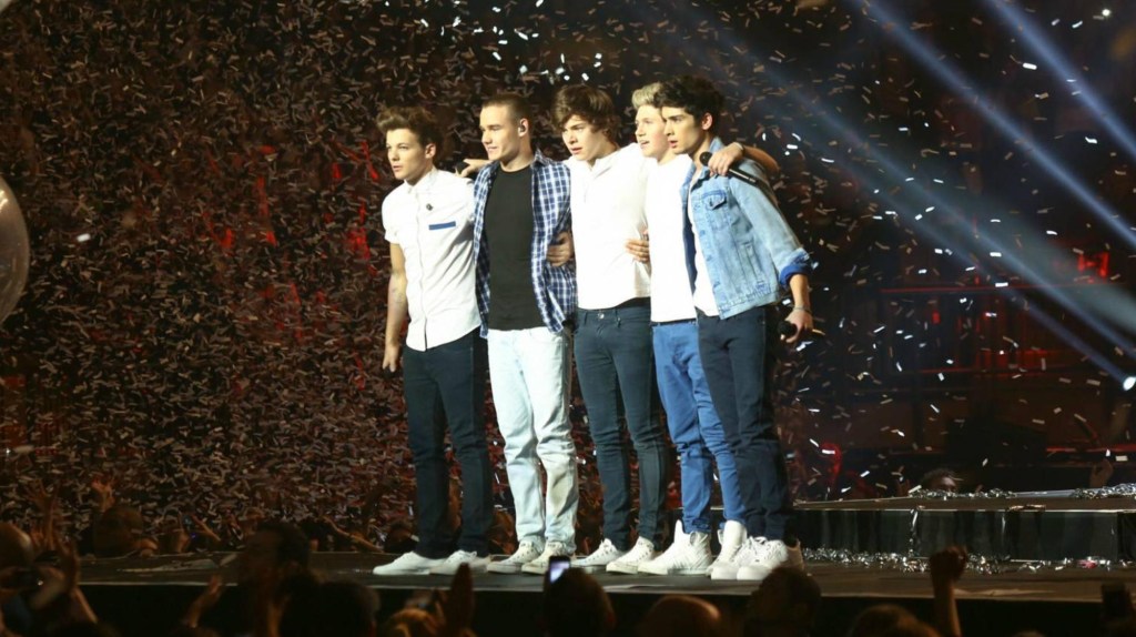 breaking: one direction are splitting up and will not tour their fifth ...