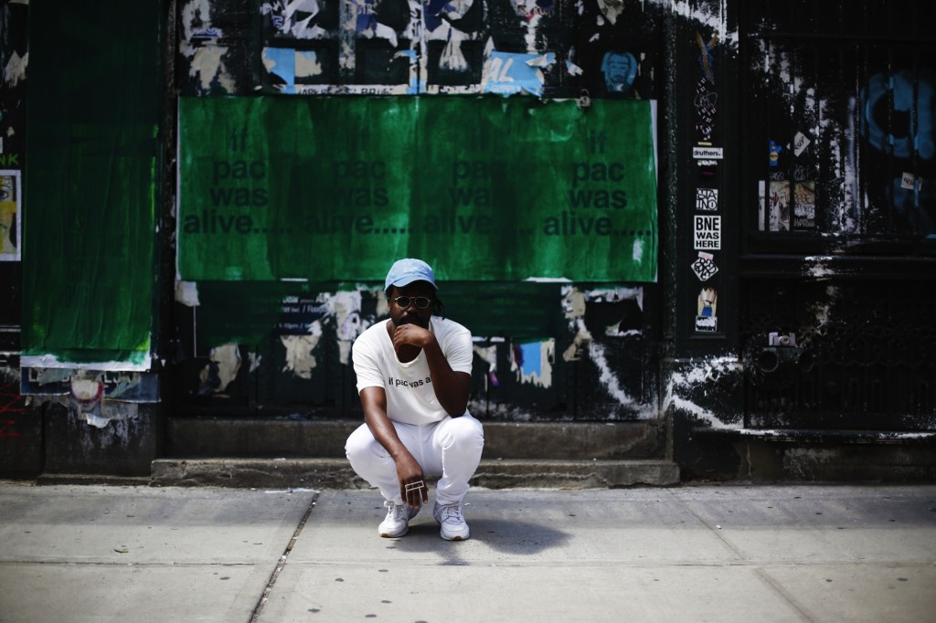 premiere: melo-x and little simz set their eyes on the skies for ‘fffs’