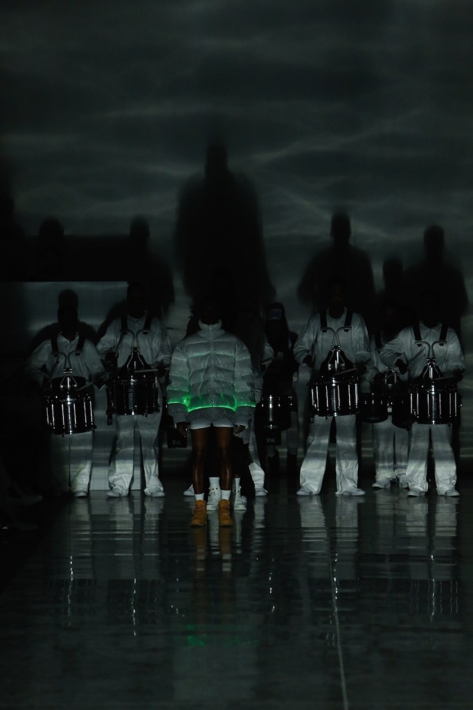 gif ponchos and led dresses: new york’s new wave of wearable tech