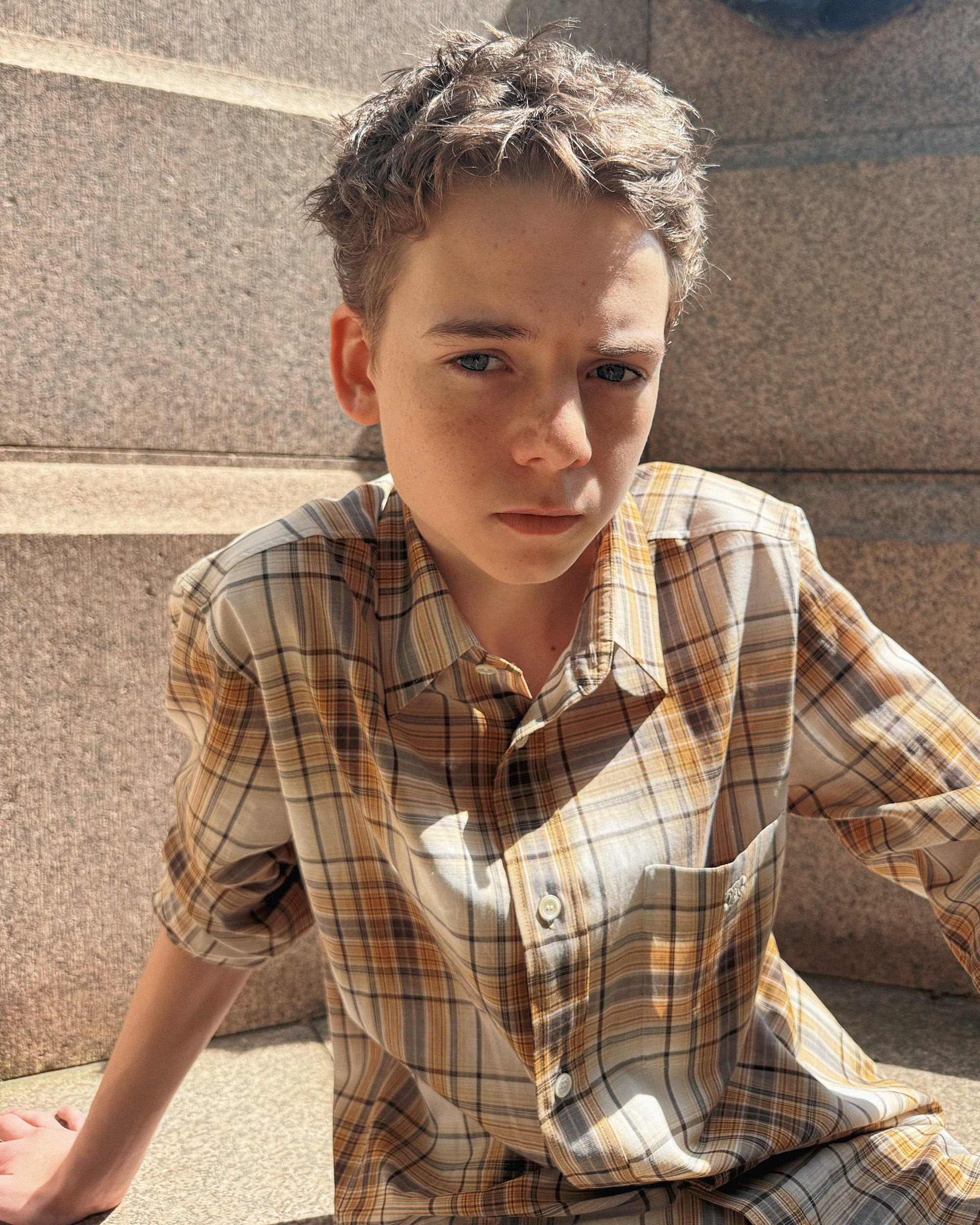 Alfie Williams Interview on “28 Years Later,” Aaron Taylor-Johnson, and Movie Stardom